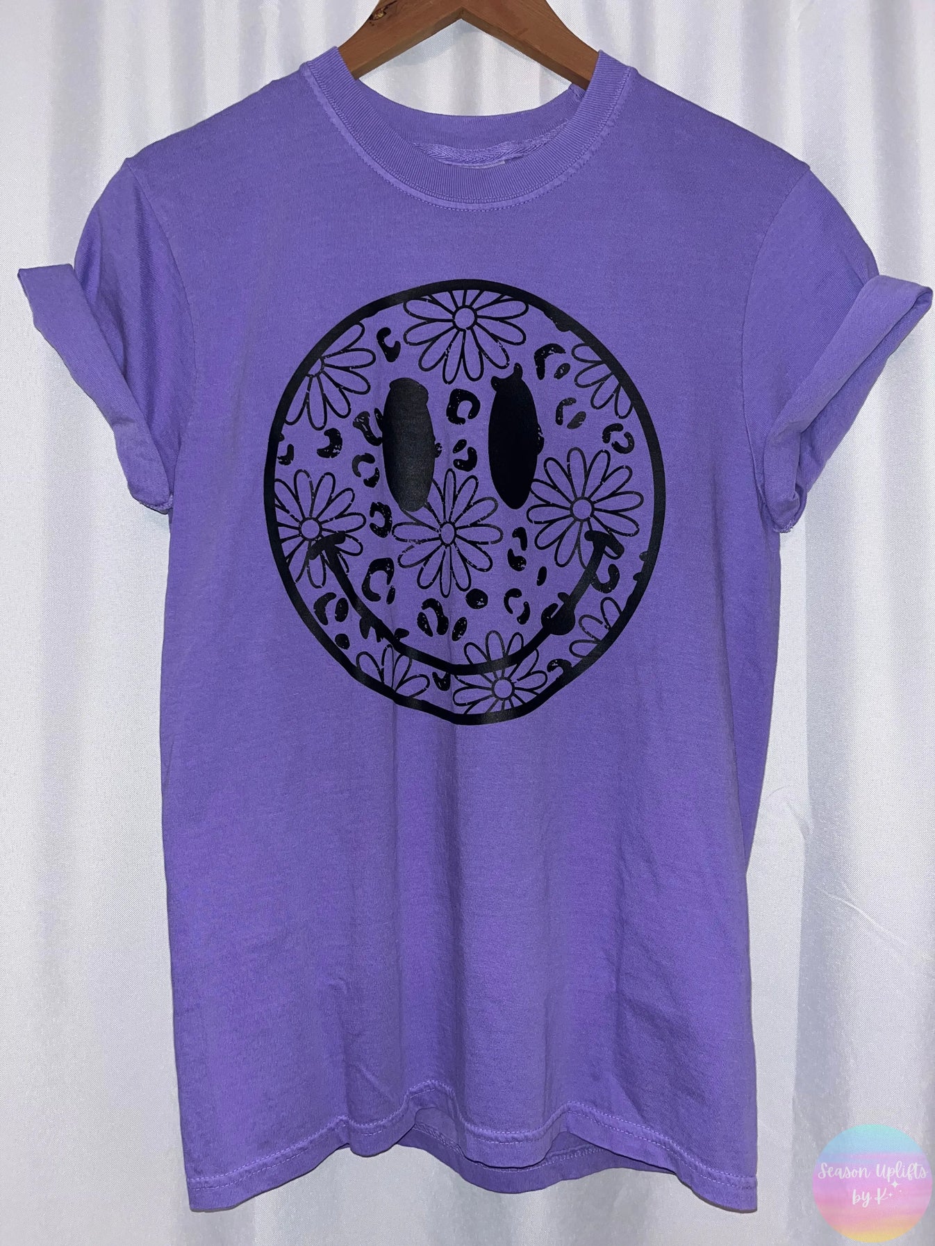 Keep Smiling Violet T-shirt – Season Uplifts by K